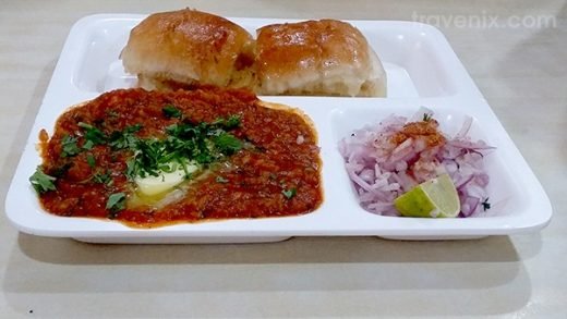 18 Famous Street Foods to Try at Dadar - Mumbai