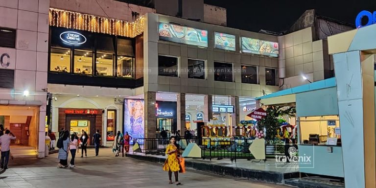 12 Largest Shopping Malls in Mumbai for Shopping and Tours