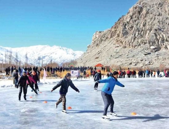 8 Best Indoor and Outdoor Ice Skating Rinks in India
