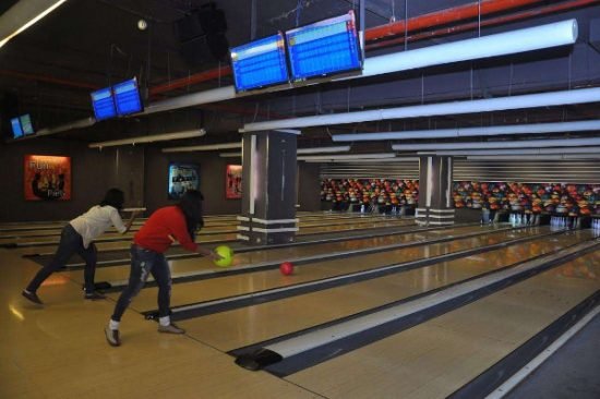 5 Best Bowling Alleys In Mumbai