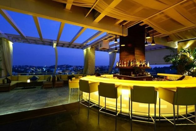 10 Best Pubs and Bars In Hyderabad To Enjoy The Nightlife